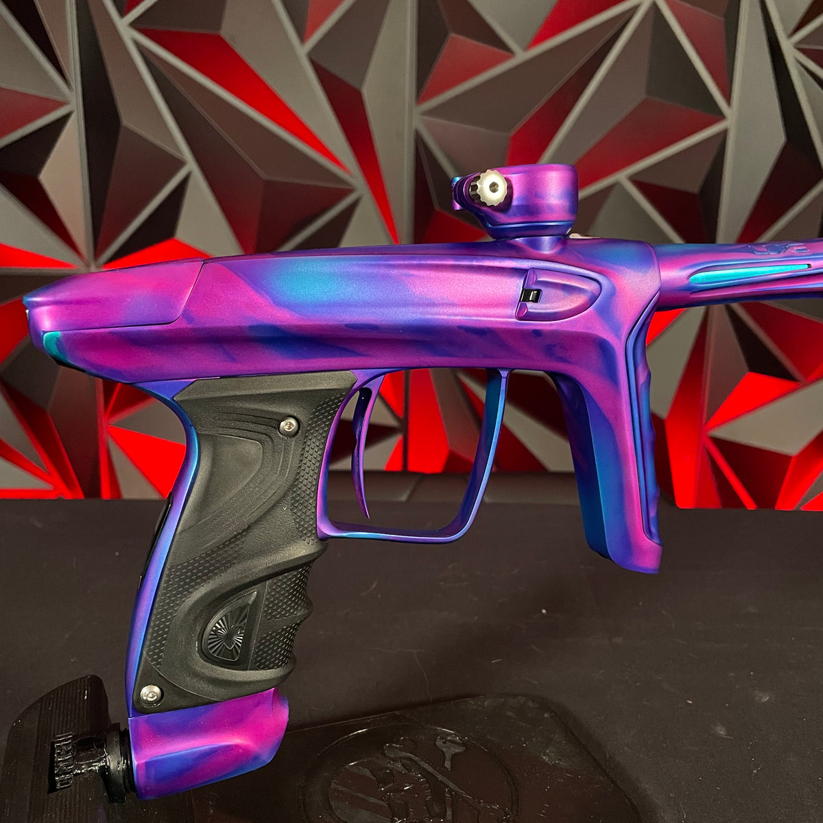 Used DLX Luxe TM40 Paintball Gun - LE Pink Smear