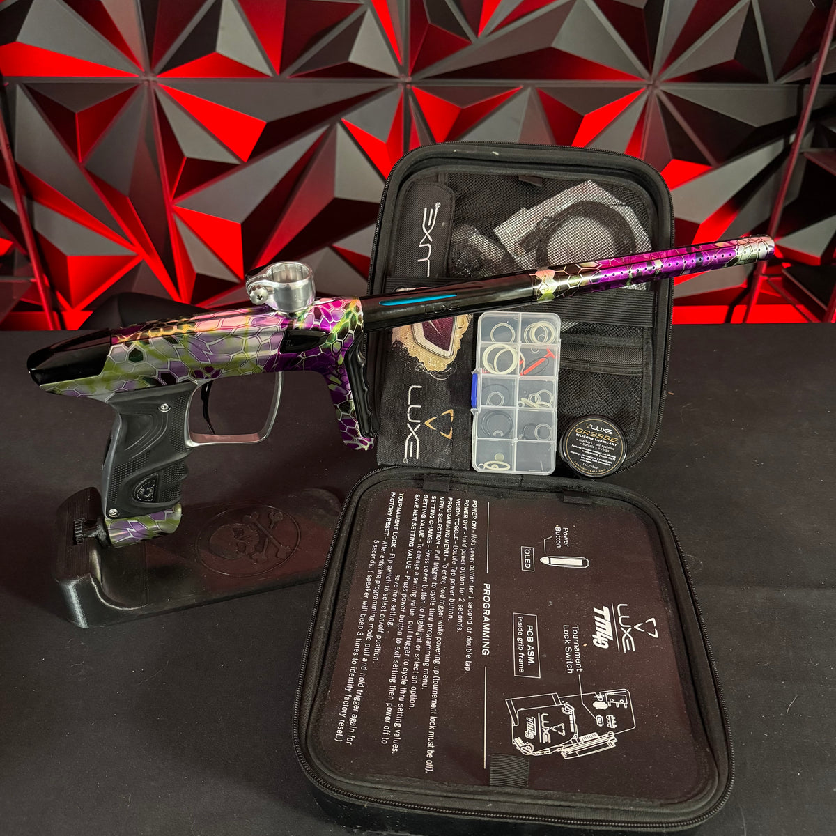 Used DLX Luxe TM40 Paintball Gun - LE Techno Hex Purple