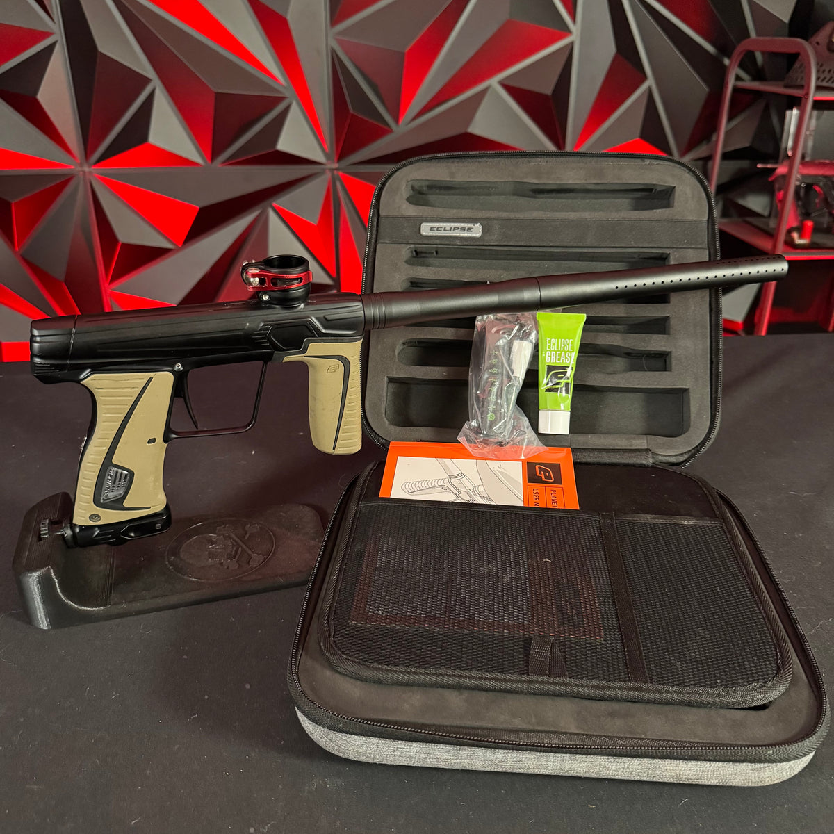 Used Planet Eclipse Gtek 180R Paintball Gun - Midnight/w Earth Grips a