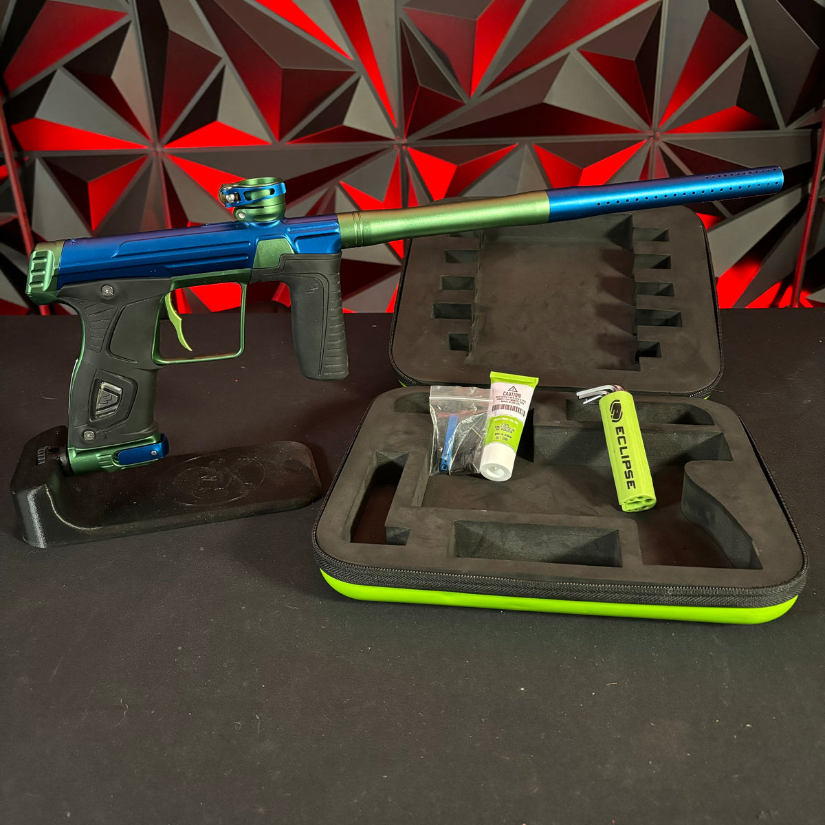 Used Planet Eclipse Gtek 170R Paintball Marker - Blue/Green w/ DeuceTr