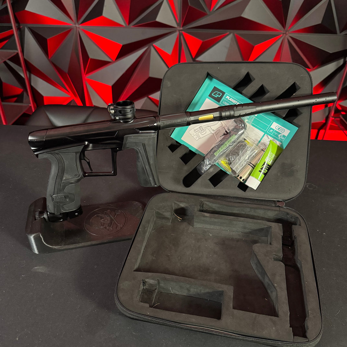 Used Planet Eclipse Geo 4 Paintball Gun - Midnight w/s63 Barrel System