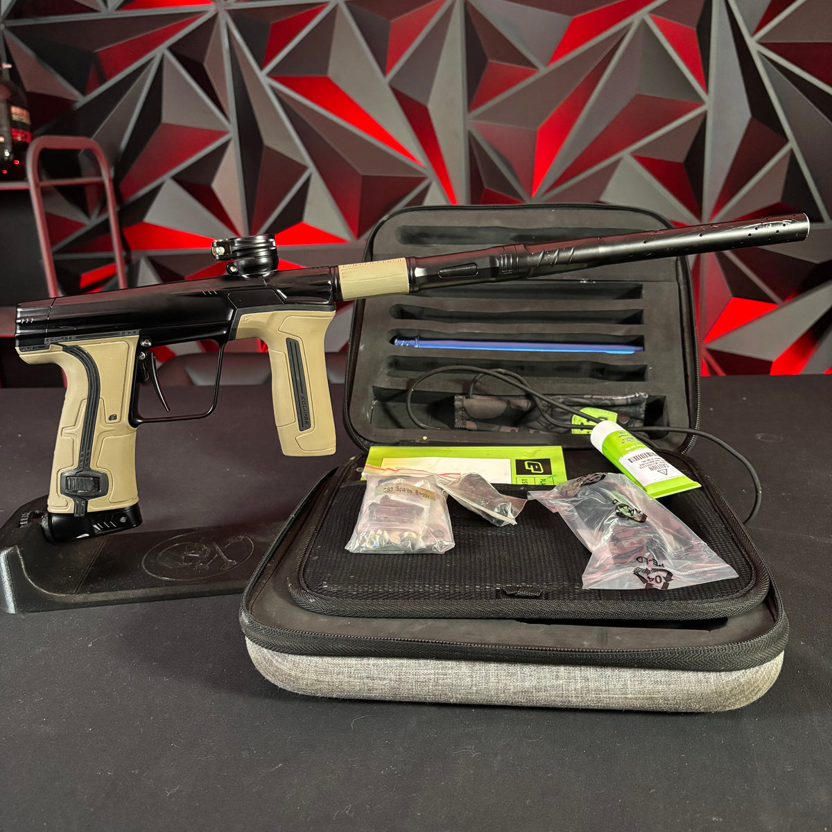 Used Planet Eclipse CS3 Paintball Gun - Midnight w/ Earth Grip Kit