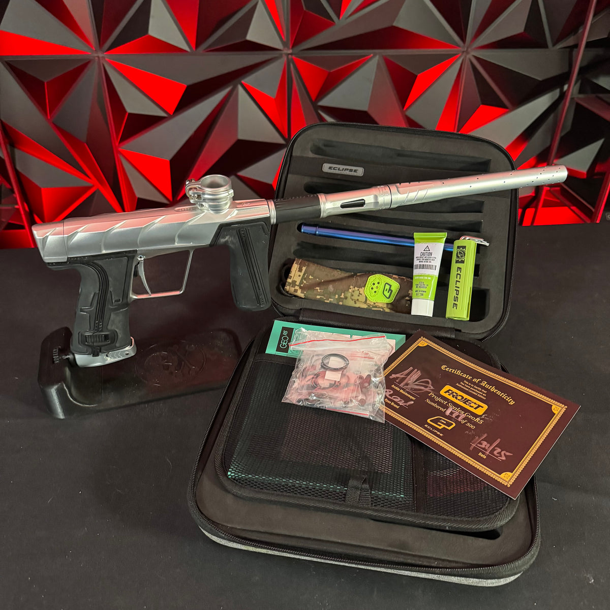 Used Planet Eclipse Project Scales Geo R5 Paintball Gun - Pure Silver