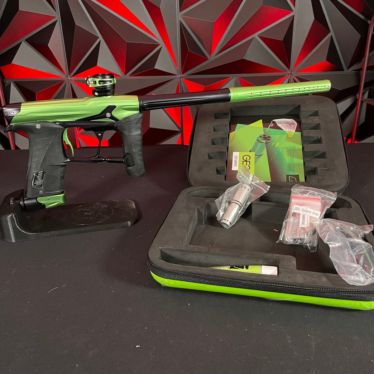 Planet Eclipse Geo 3.5 Paintball Gun - Green/Black w/ST3 Bolt