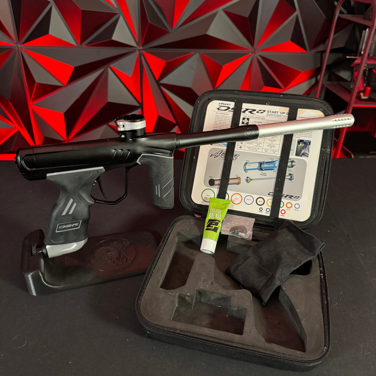 Used Dye DSR+ Paintball Gun - Silver Night w/ IM Pro Kit, Method ASA L