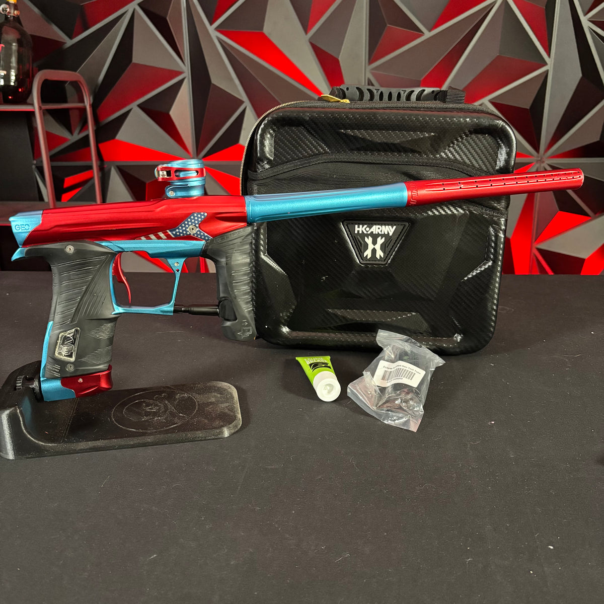 Used Planet Eclipse Geo 3.5 Paintball Gun - Red/Blue w/American Flag E