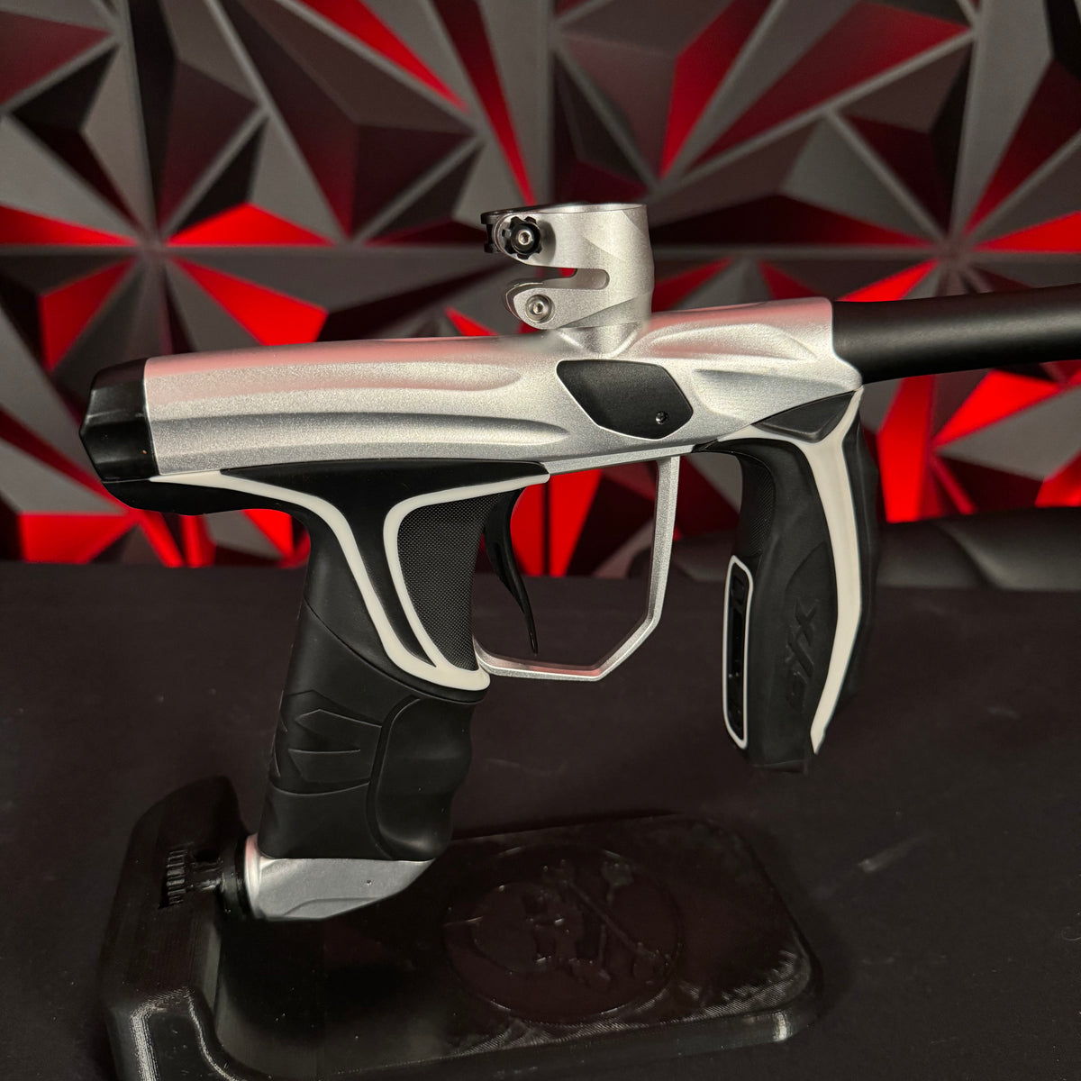 Used Empire Syx 1.5 Paintball Gun - Dust Silver / Dust Black