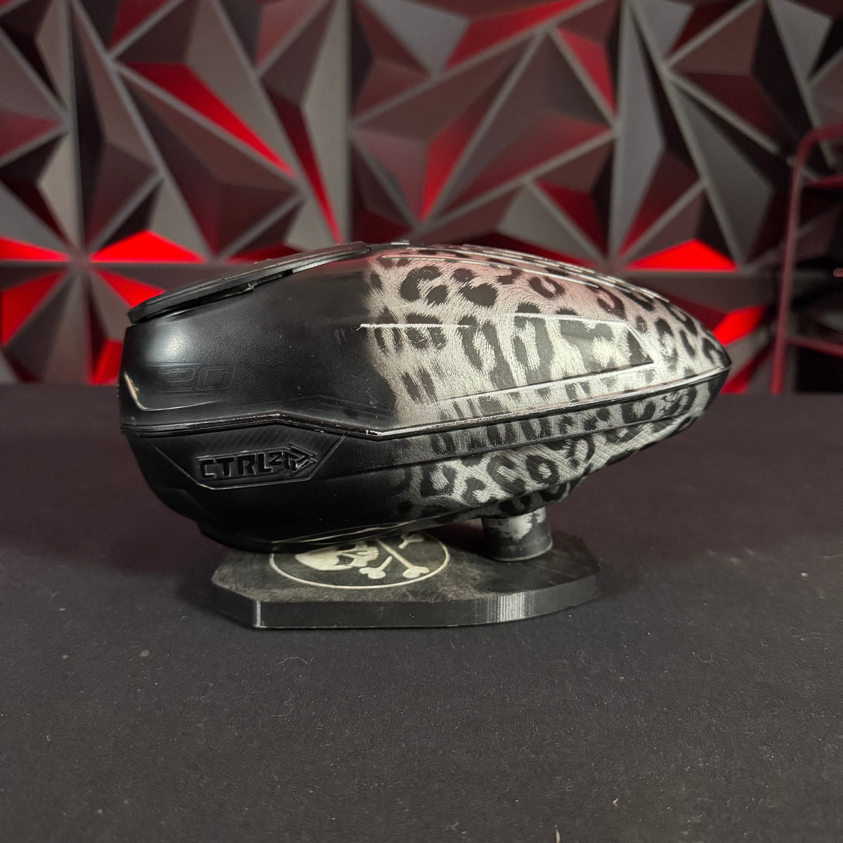 Used BNKR KINGS CTRL 2 Paintball Loader - Black Leopard