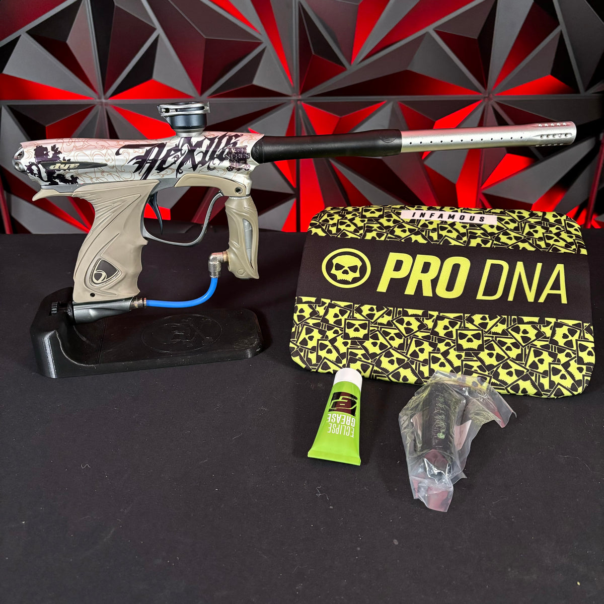 Used Dye NT11 Piantball Gun - Nexus