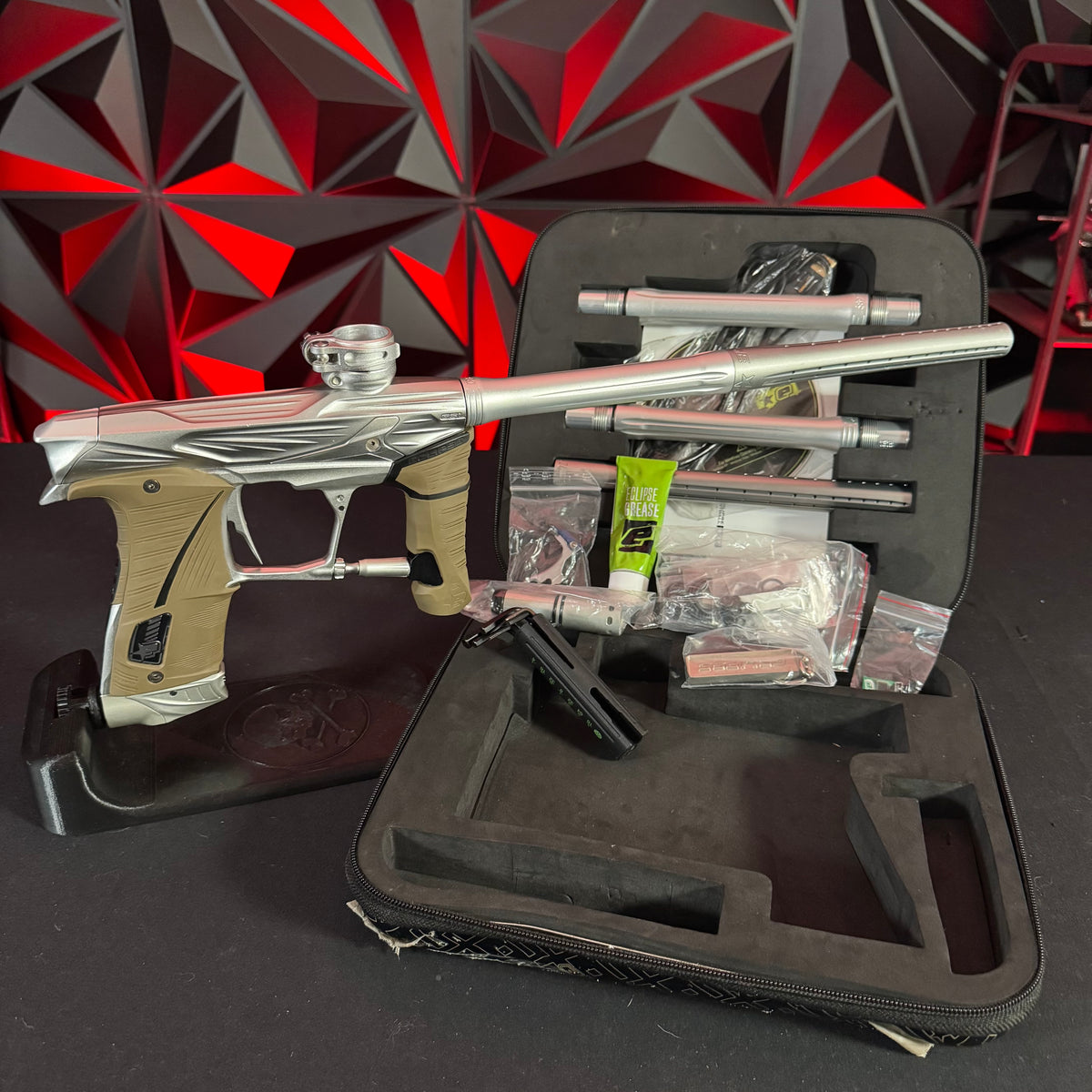 Used Planet Eclipse GSL Paintball Gun - Silver w/ Earth Grips