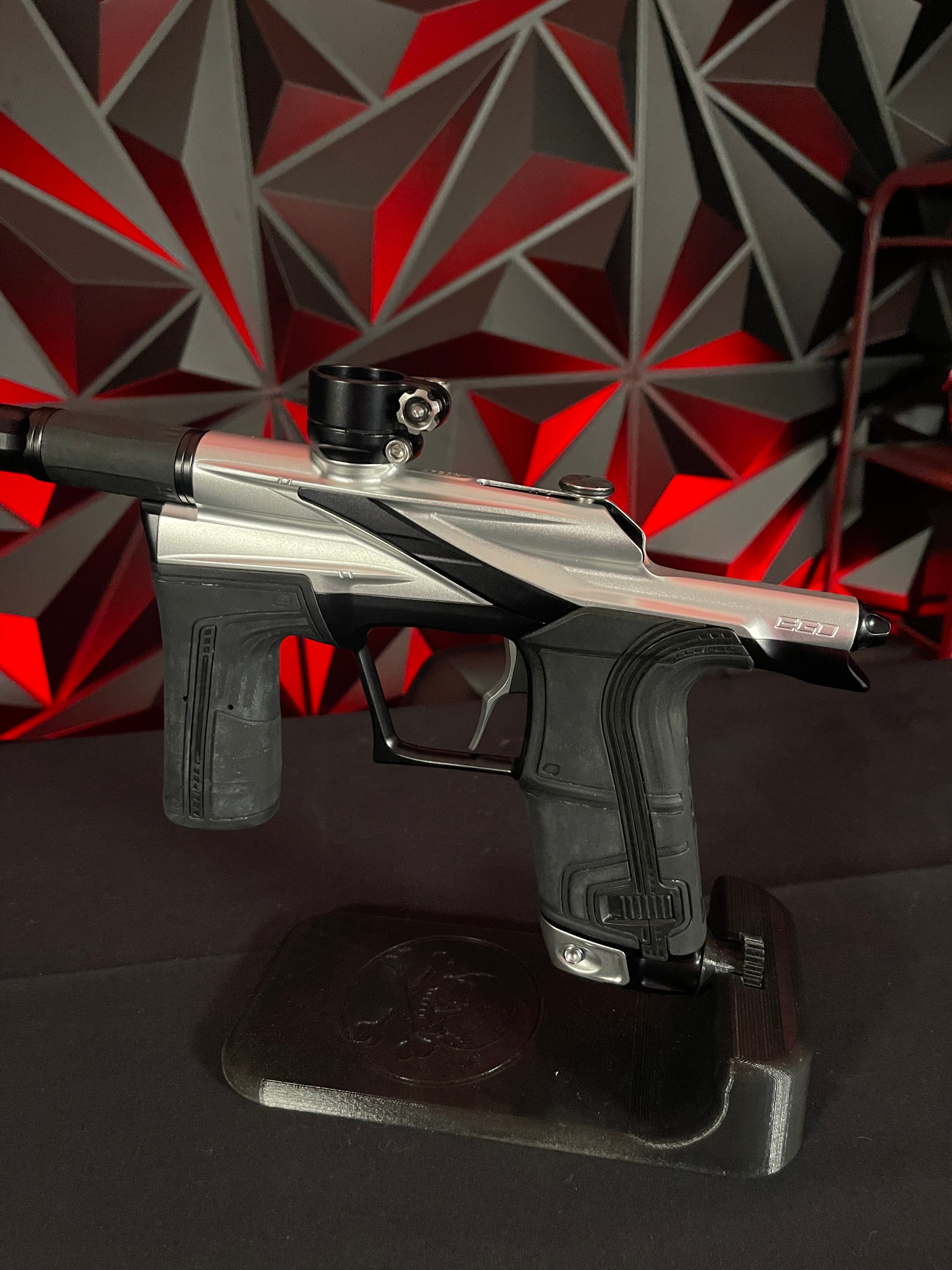 Used Planet Eclipse LV2 Paintball Gun - Silver/Black w/ Infamous Deuce