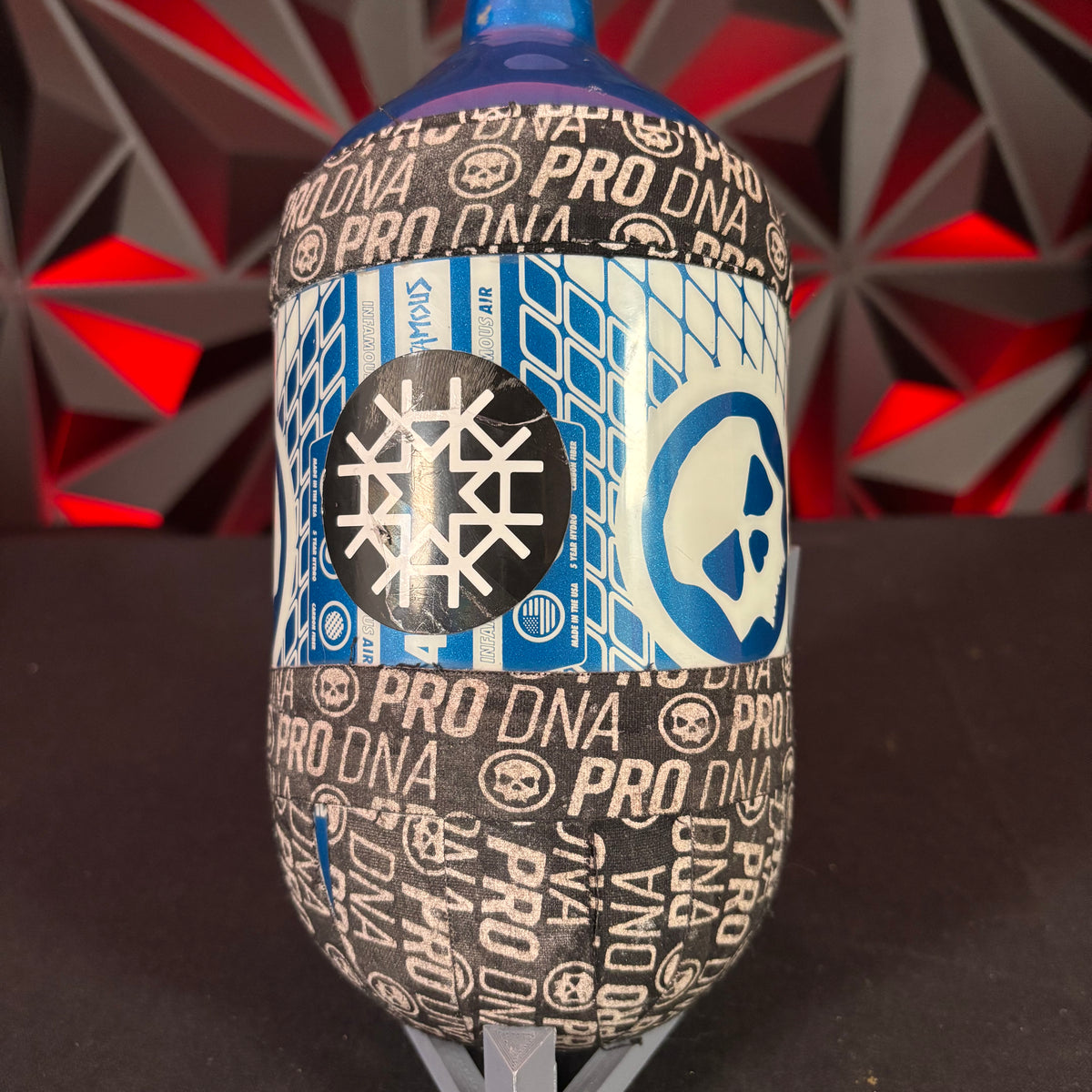 Used Infamous Diamond Series 68/4500 Paintball Tank - Blue / White