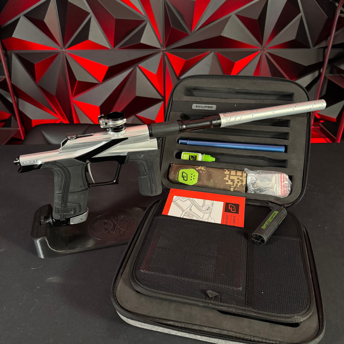 Used Planet Eclipse LV2 Paintball Gun - Silver/Black