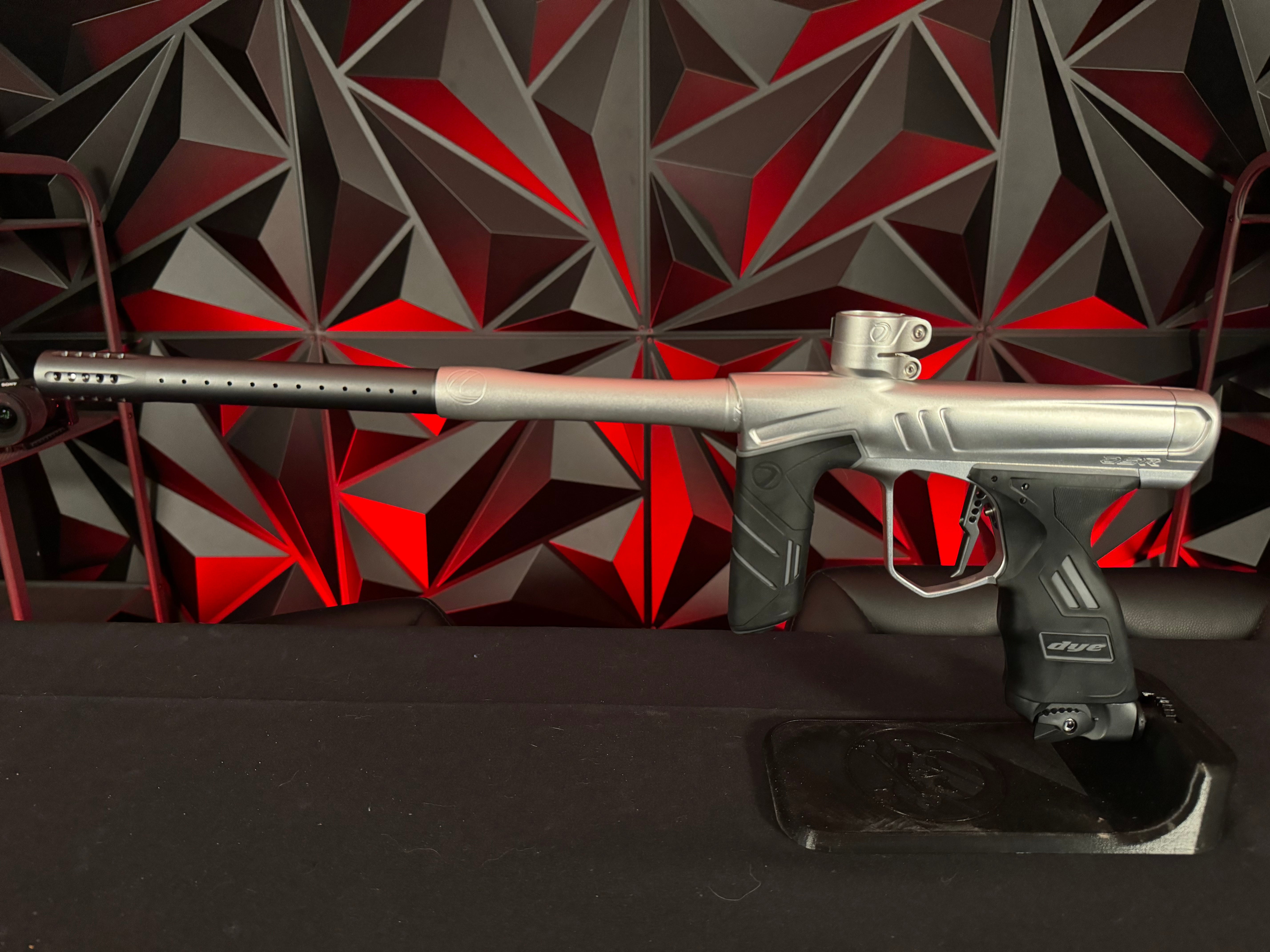 Used Dye DSR+ Paintball Gun - Shades w/ IM Pro Kit – Punishers Paintball