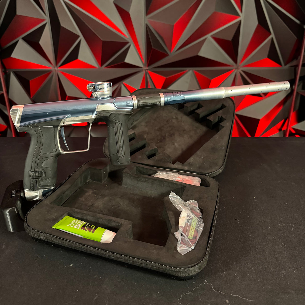Used Planet Eclipse CS2 Pro Paintball Gun - Blue Lightning w/ Fade Tip