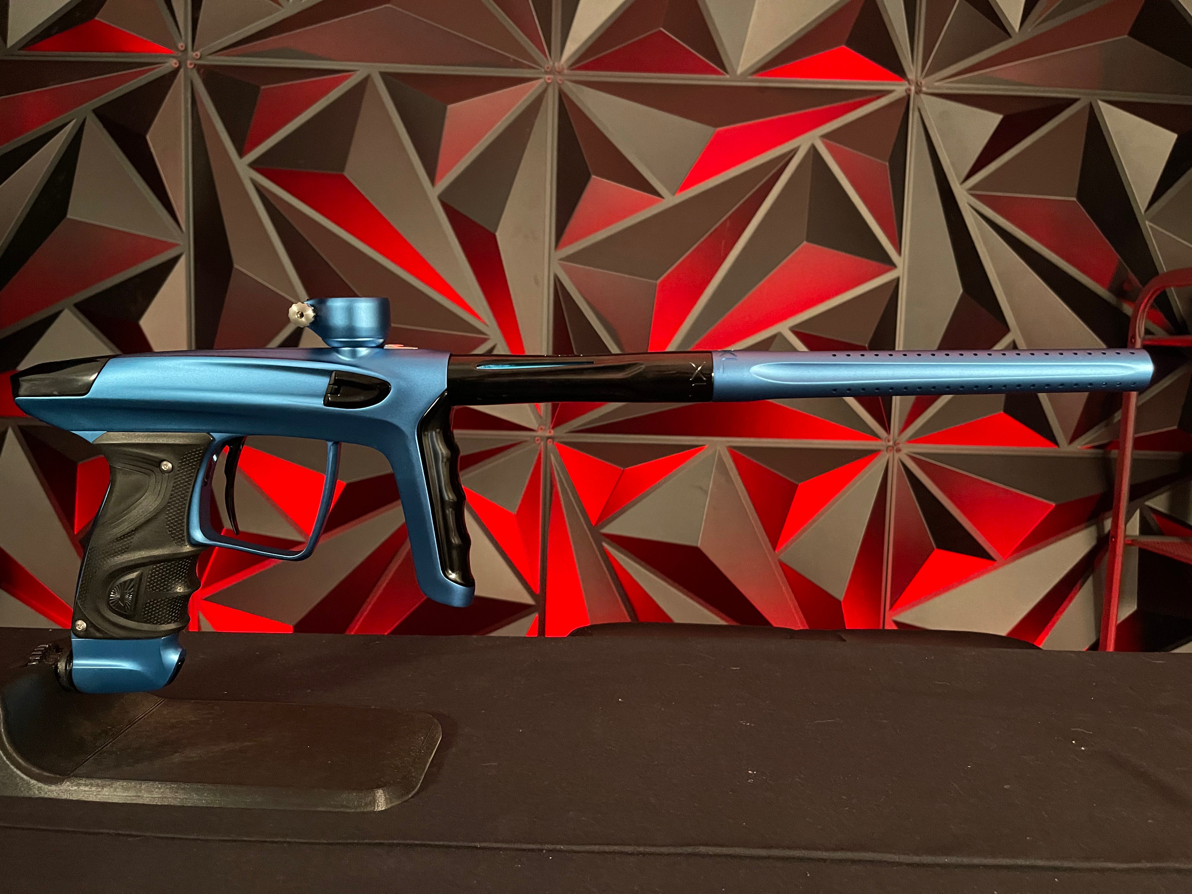 Used DLX Luxe TM40 Paintball Gun - Dust Blue / Polished Black – Punishers Paintball