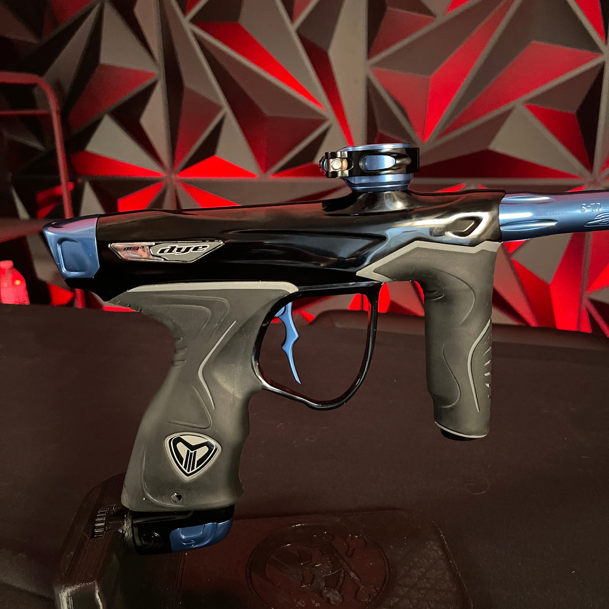 Used Dye M3+ Paintball Ball Gun - Black/Blue