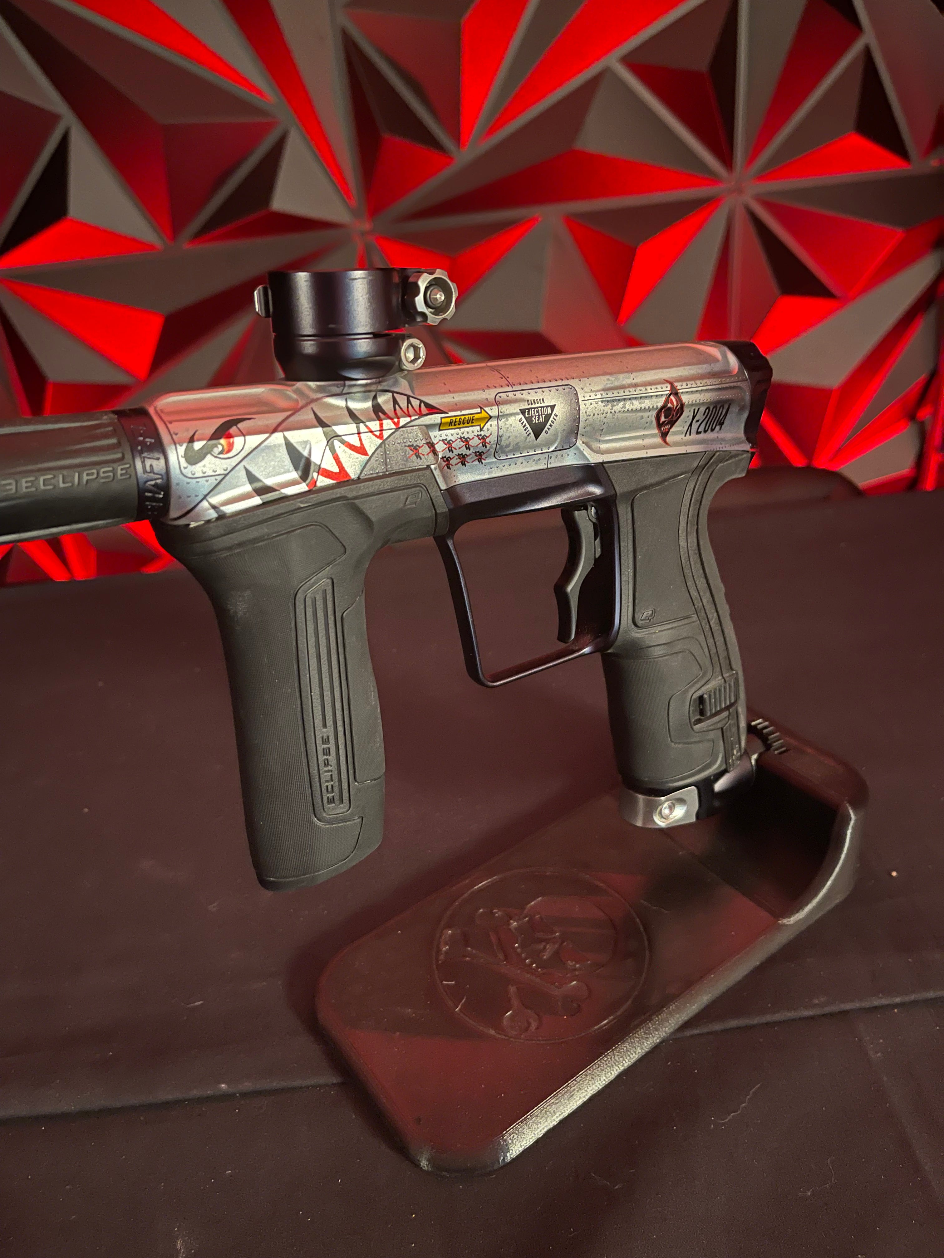 Used Planet Eclipse CS2 Paintball Gun - "Sharktooth" w/ 2 FL Backs and