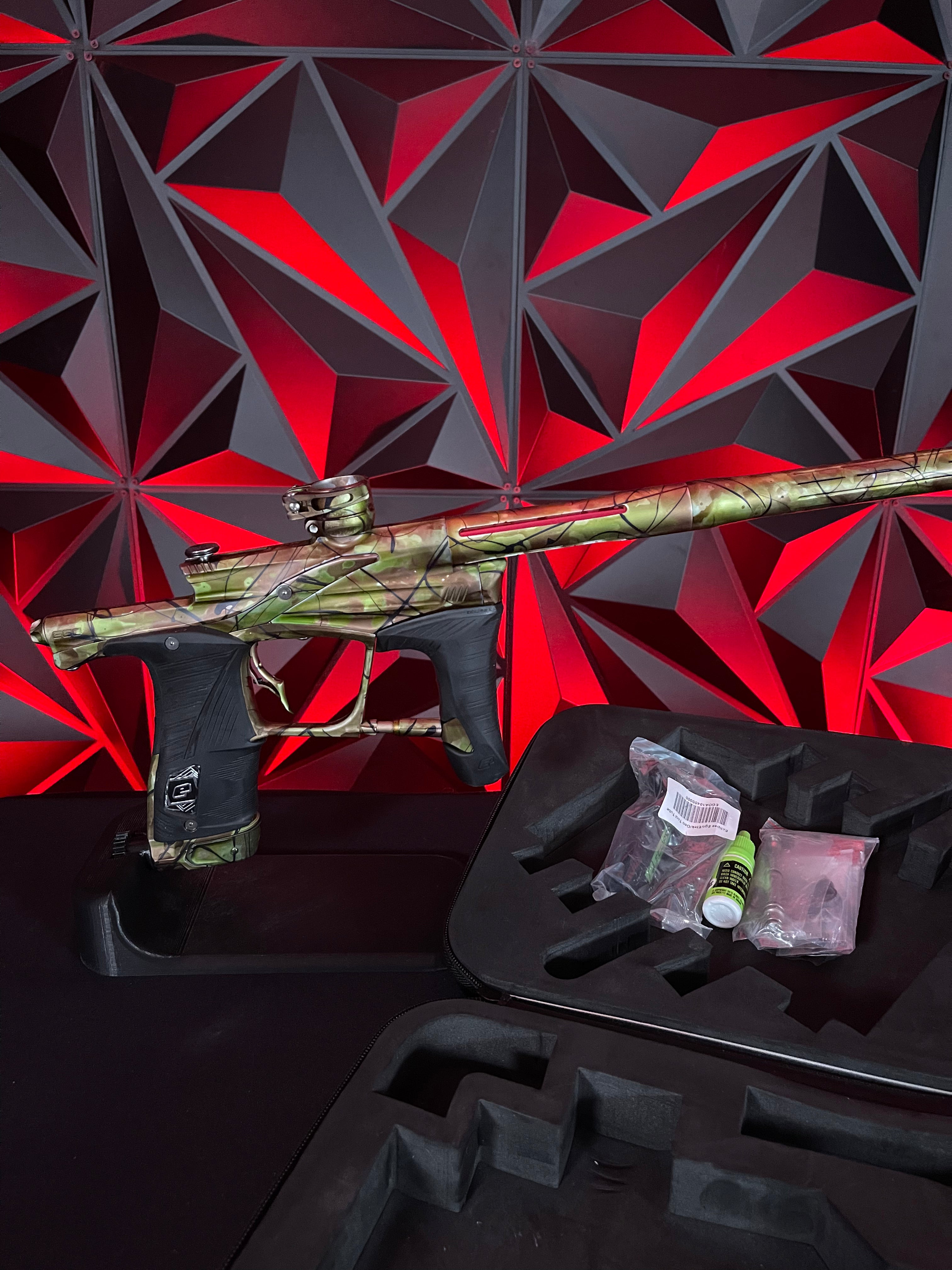Used Planet Eclipse LV1.6 Paintball Gun - LE Pooty Camo Splash