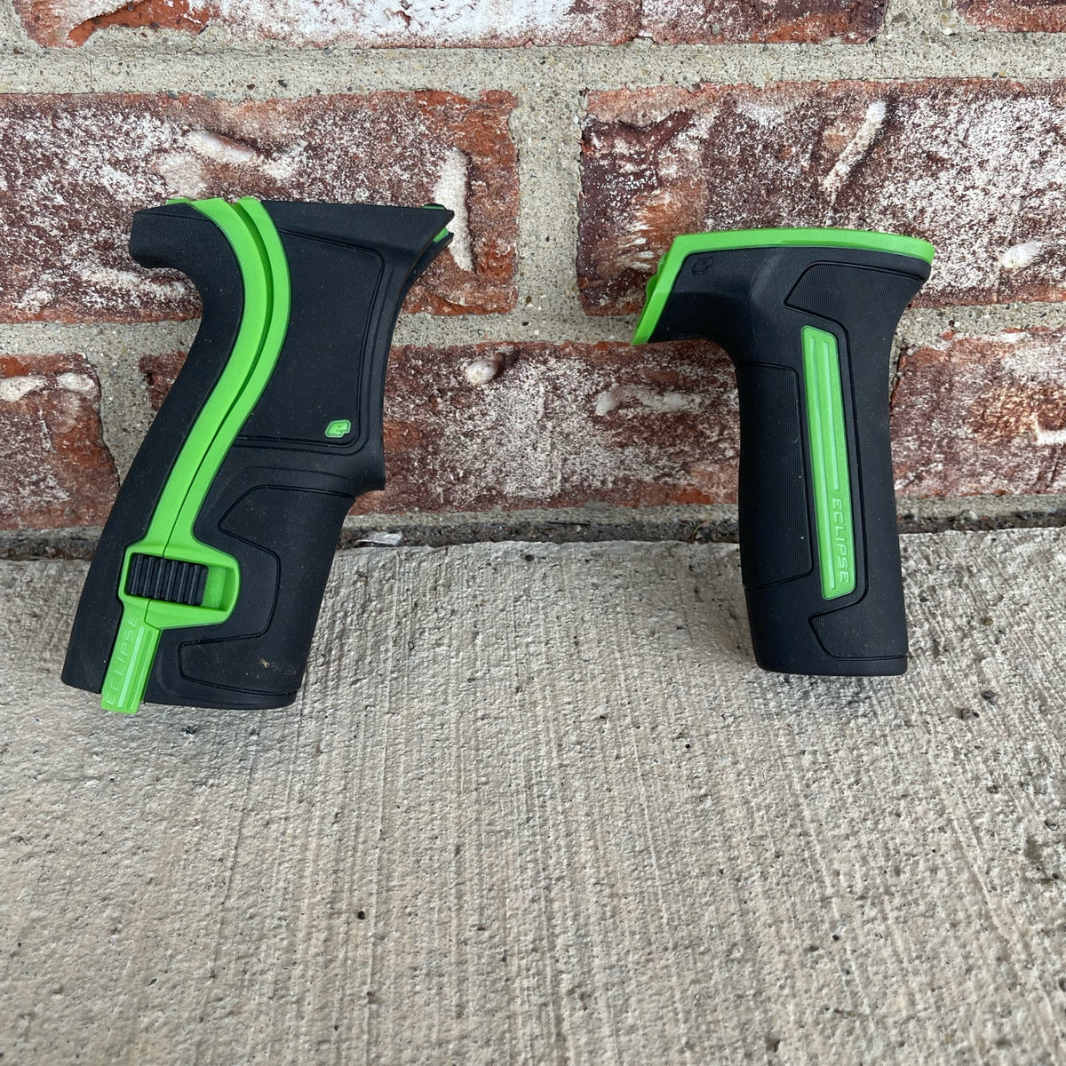 Used Planet Eclipse CS2 Paintball Grips- Black / Green