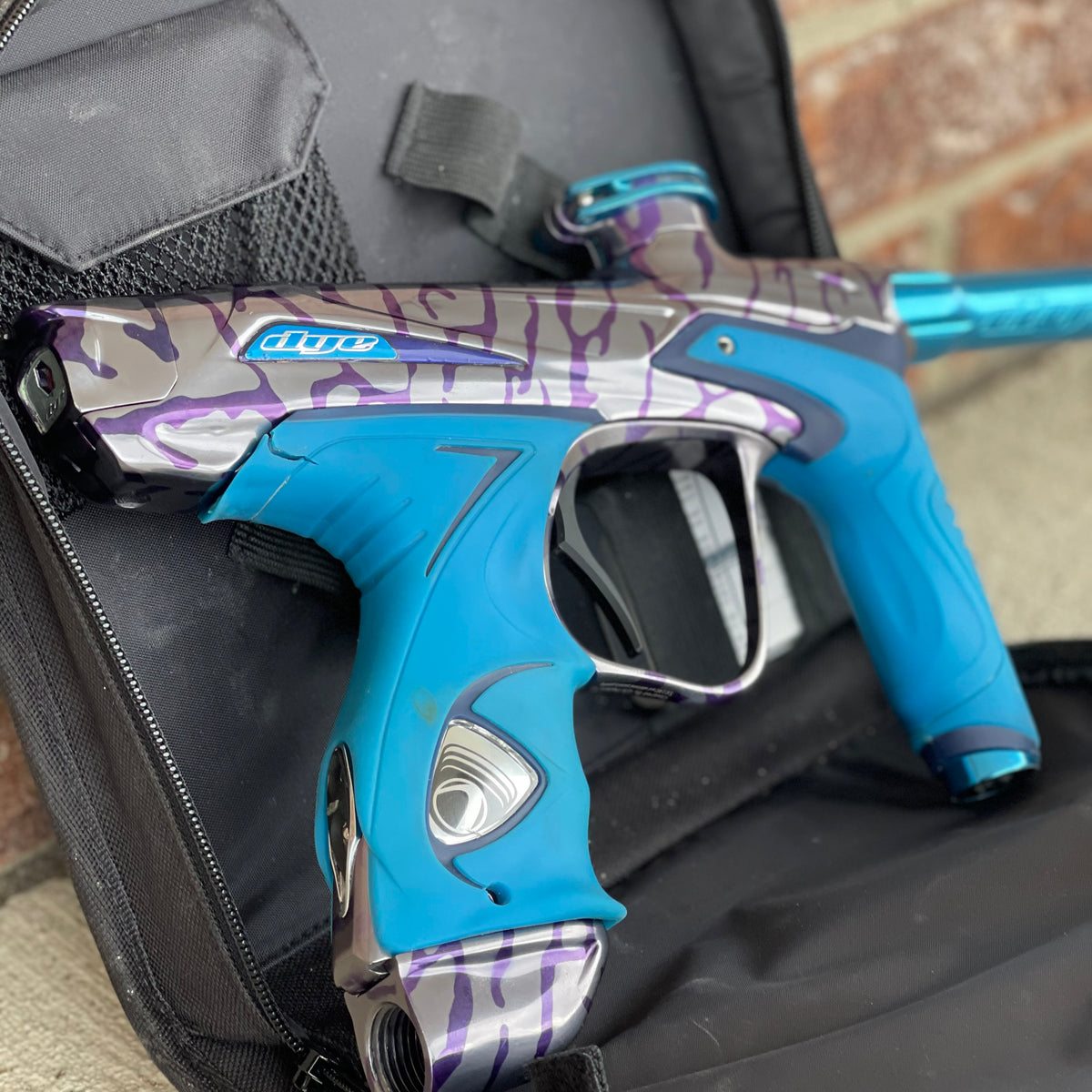 Used Dye DM15 Paintball Marker - Skinned Navy