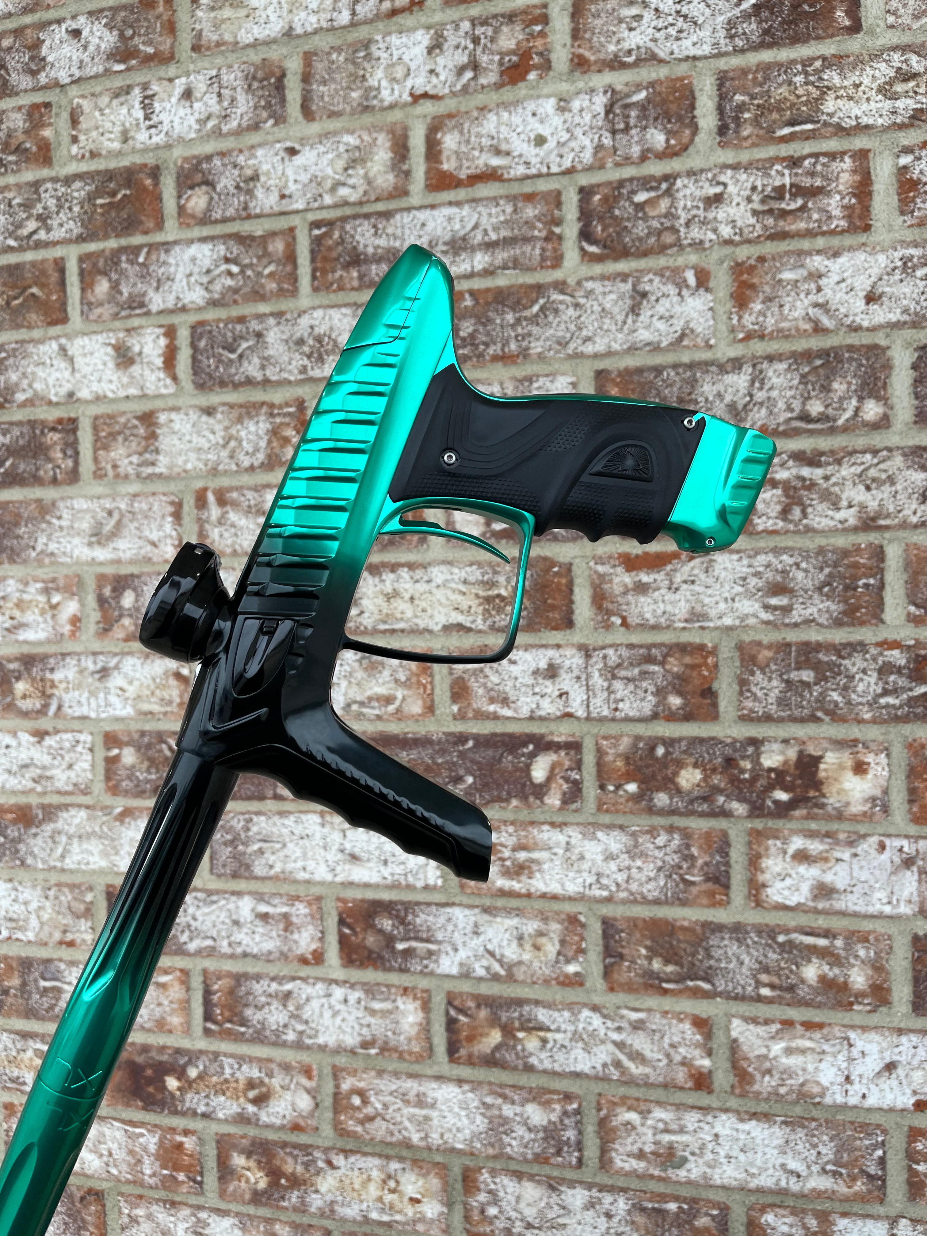 Used DLX Luxe "Project" TM40 Paintball Gun - Emerald/Black Fade #88 of