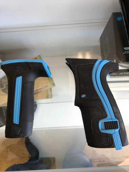 Used CS2 Grips- Black/Blue – Punishers Paintball